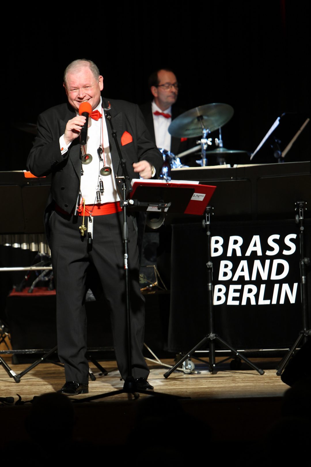 „Oh when the Stars go marching in…“ – Brass Band Berlin swingt die Aula ...